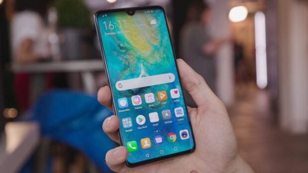 8 Best Quad HD Screen Phones in India 2024 - Buying Guide & Reviews