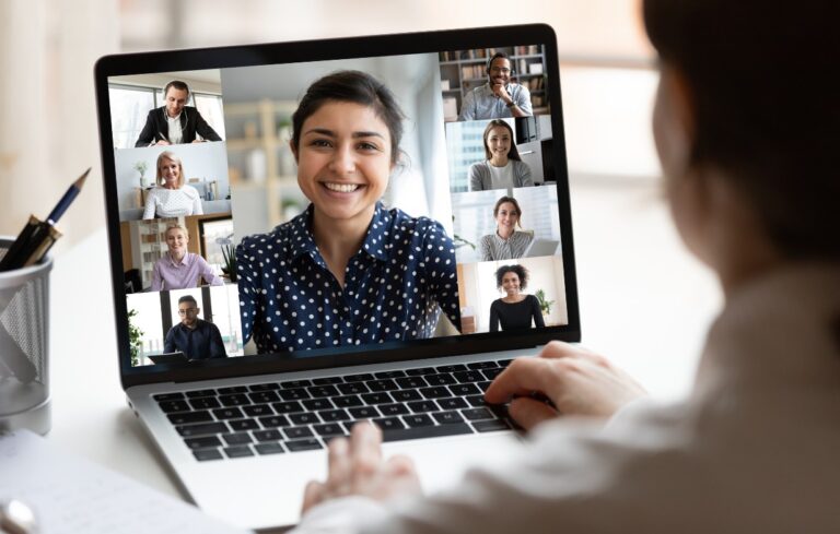 5 Ways to Keep a Conversation Going While Chatting Online - Comeau ...