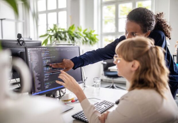 Best Guide To The Financial Software Development Companies And How To ...