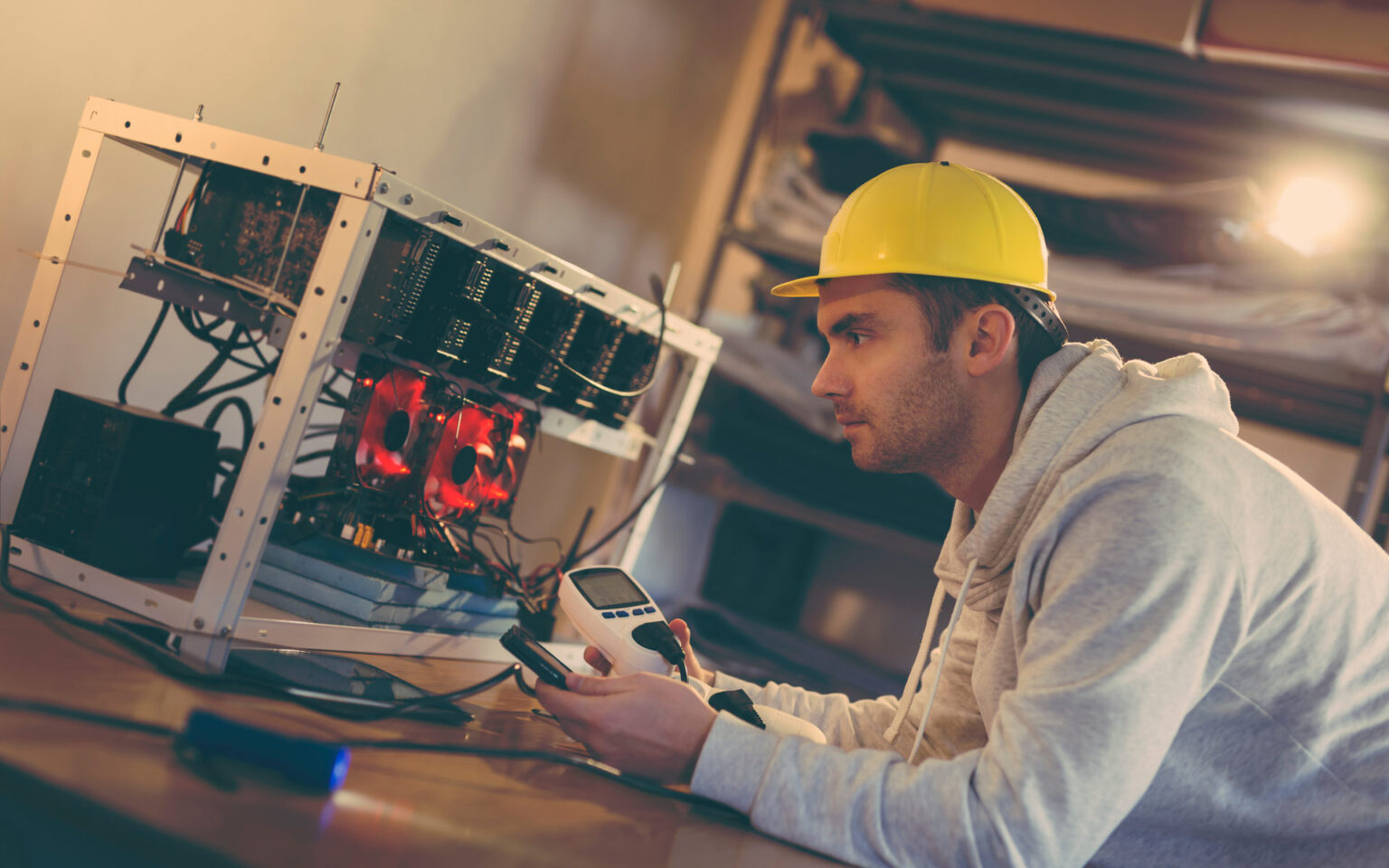 How Much Power Does A Bitcoin Mining Rig Use? - Comeau Computing