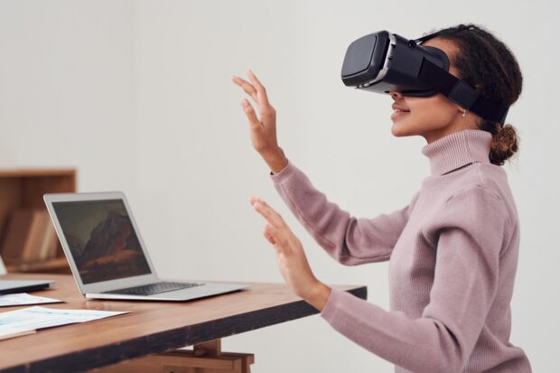 Can VR Headsets Hurt Your Eyes? - Comeau Computing